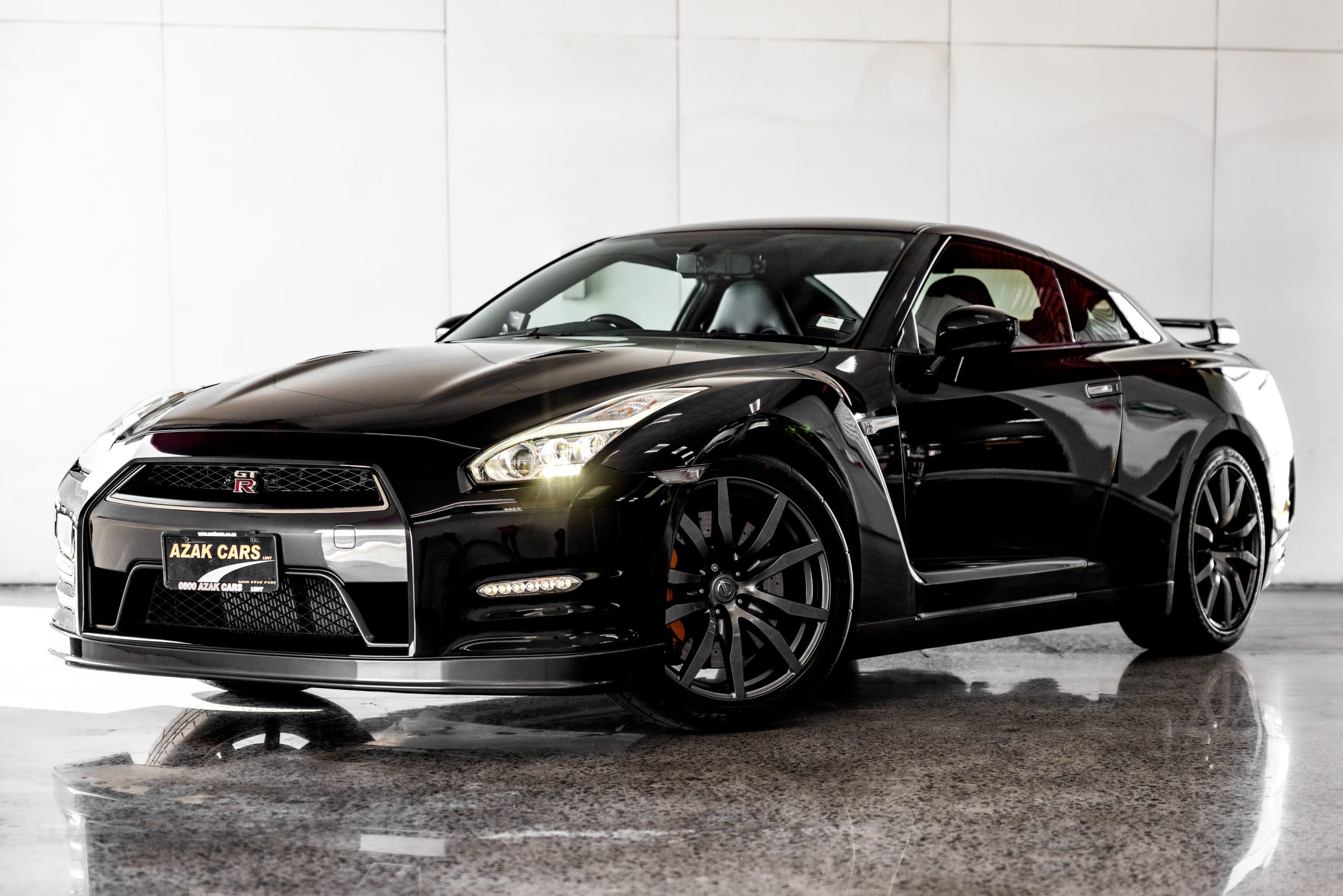 Nissan GTR R35 LOW KMS - Azak Supercars