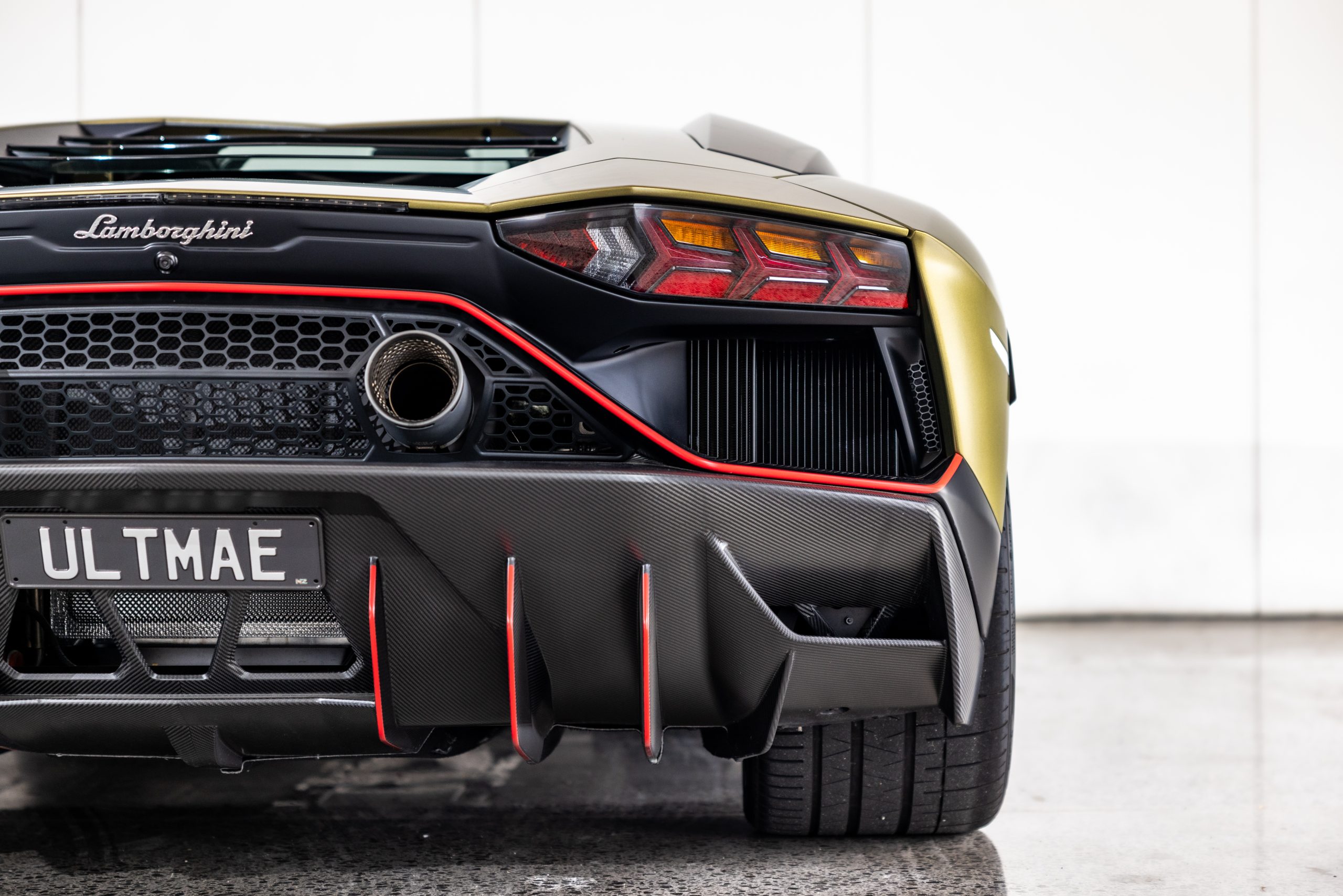 2022 Lamborghini Aventador ULTIMAE 1/350 - Azak Supercars