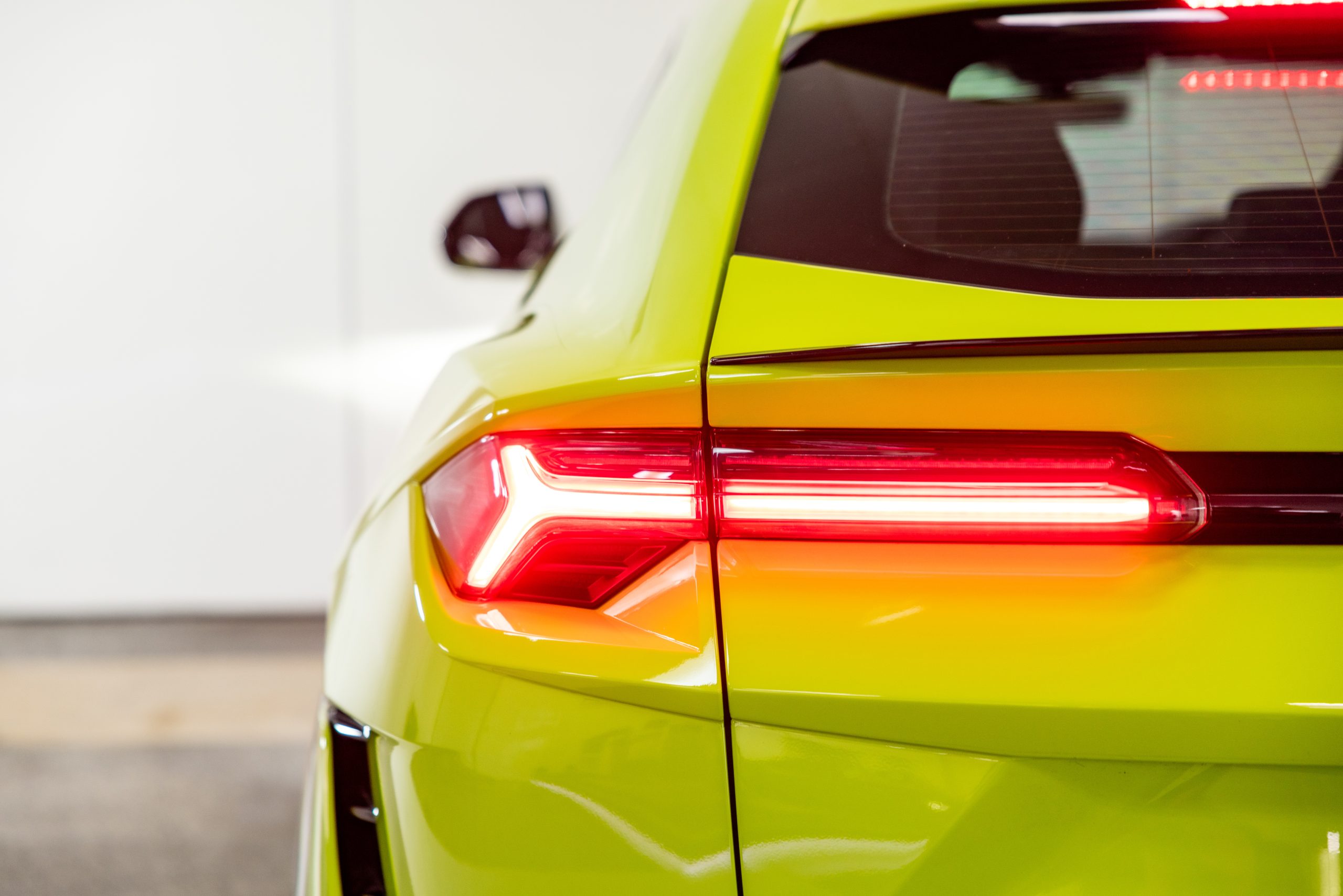 2023 Lamborghini Urus S - Azak Supercars