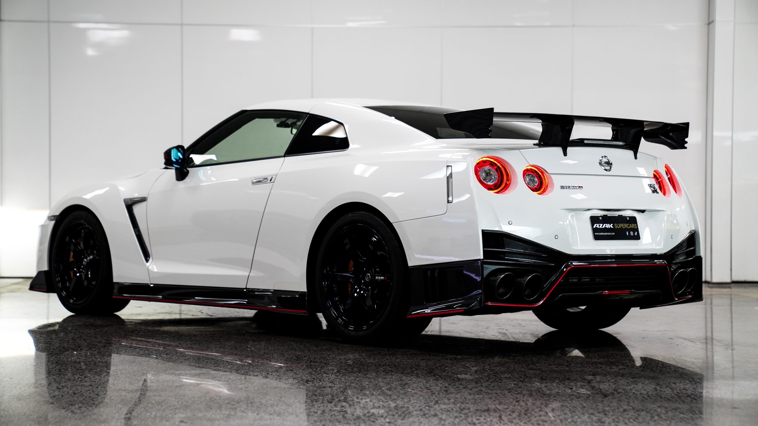2018 Nissan GTR R35 NISMO Facelift - Azak Supercars