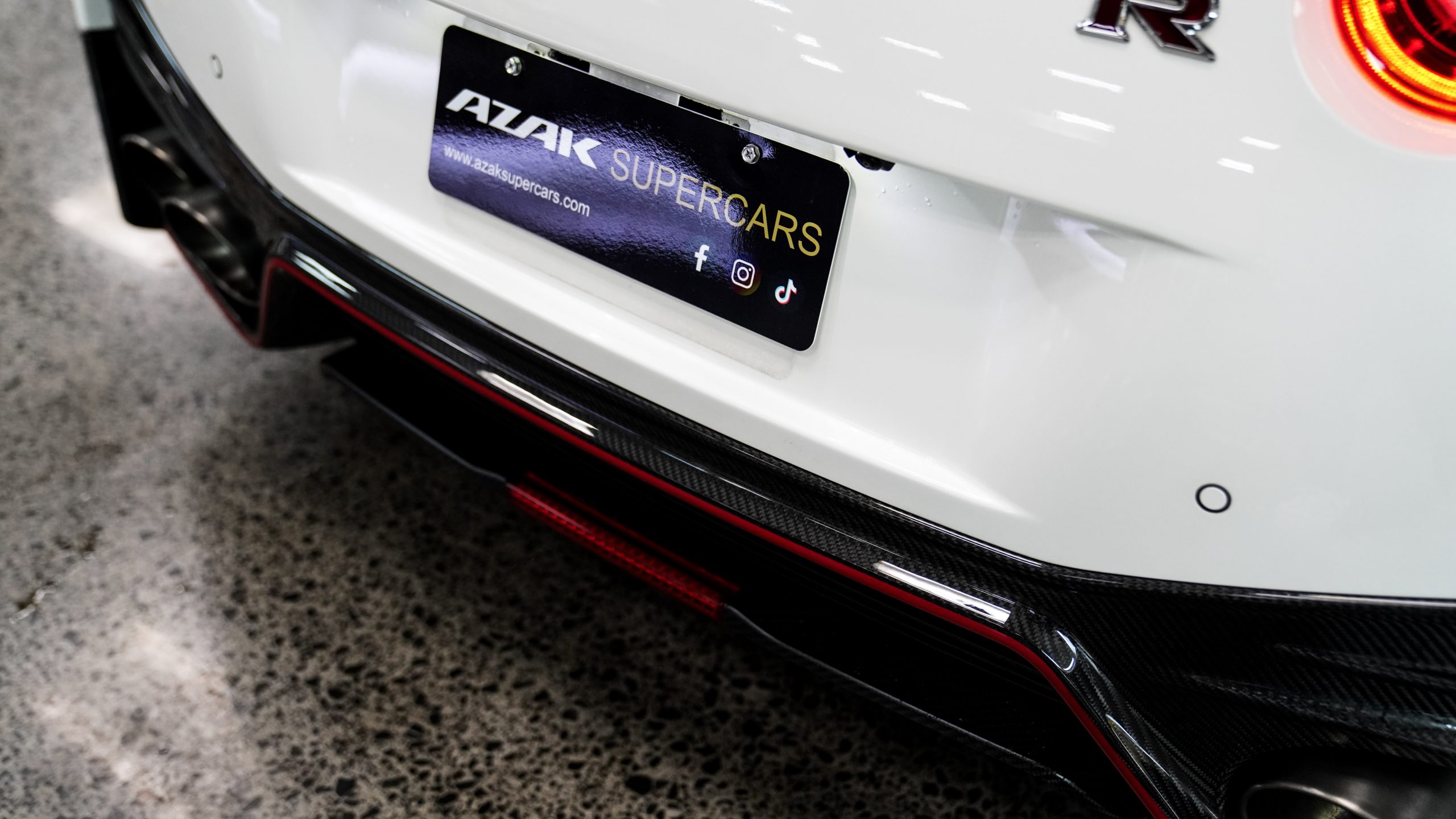 2018 Nissan GTR R35 NISMO Facelift - Azak Supercars