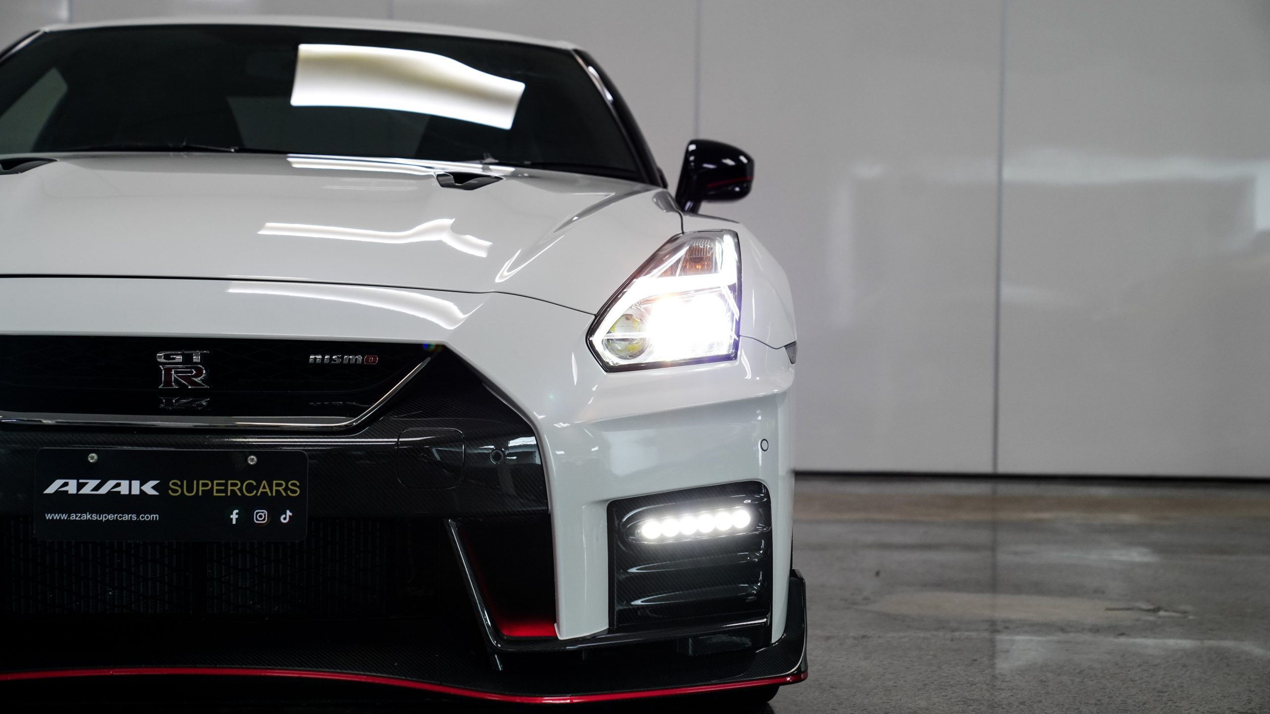 2018 Nissan GTR R35 NISMO Facelift - Azak Supercars